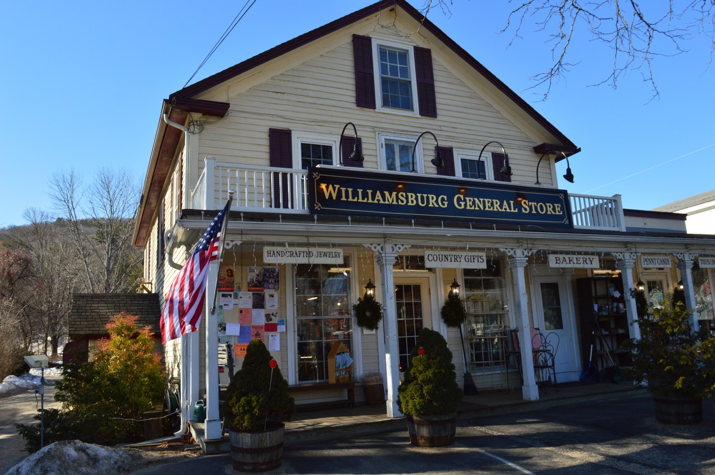 Williamsburg General Store (Williamsburg, MA) | New England Nomad