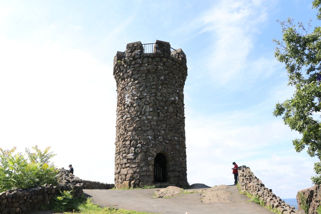 Castle Craig (Hubbard Park, Meriden, CT) | New England Nomad